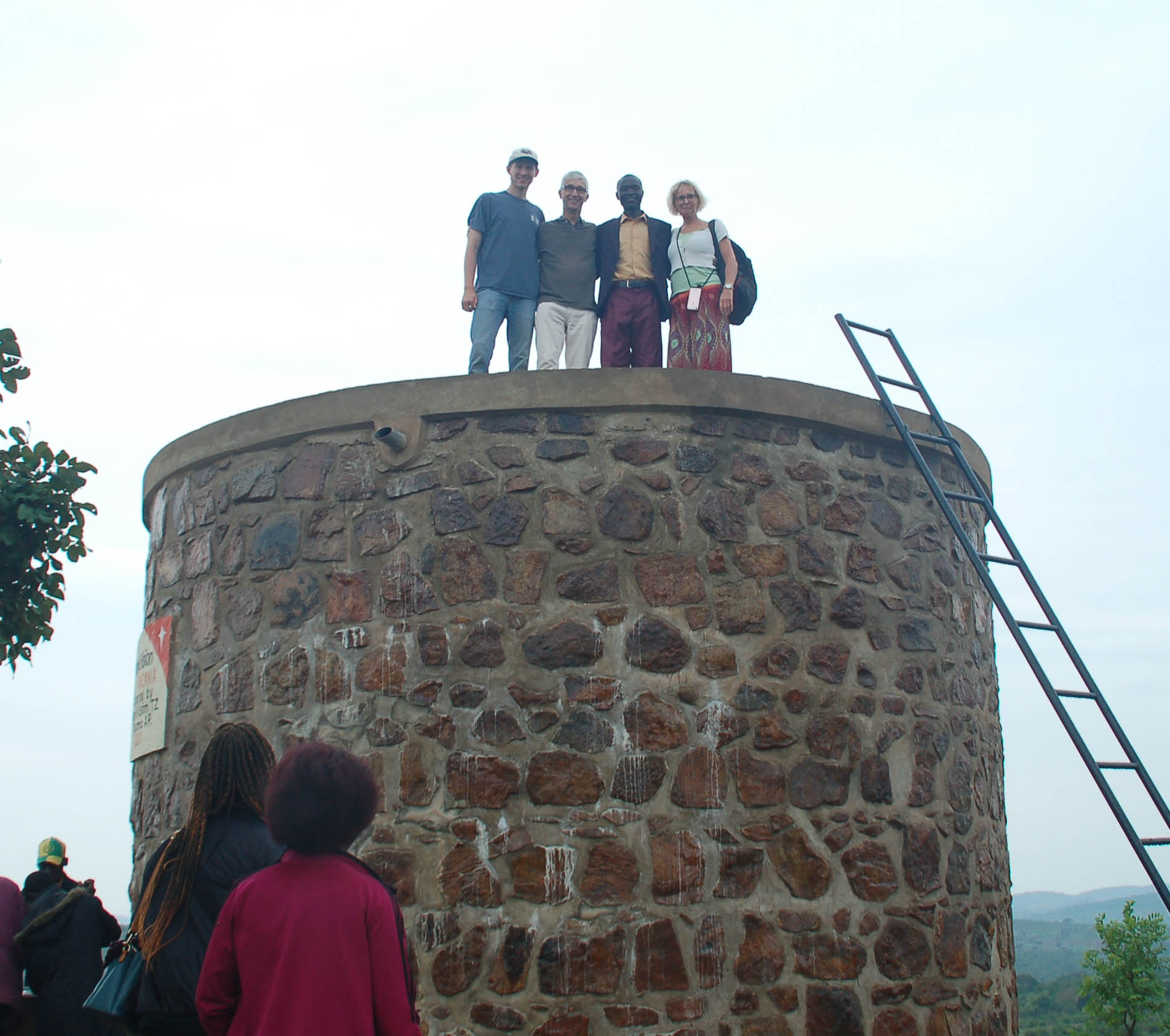 Life needs Water – Fresh Drinking Water at Karama School – Bridge of Hope